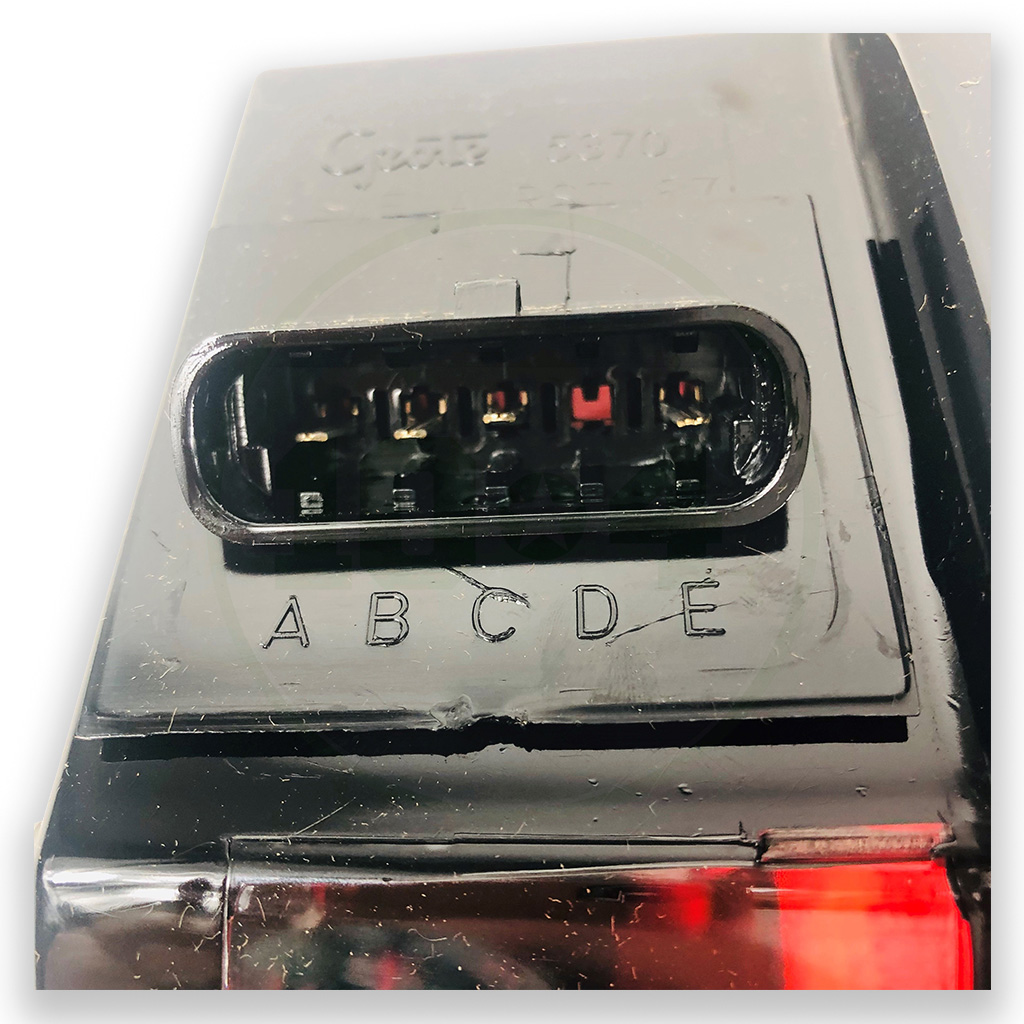 53702 Box Lamp 12V » 10-4 Truck Parts