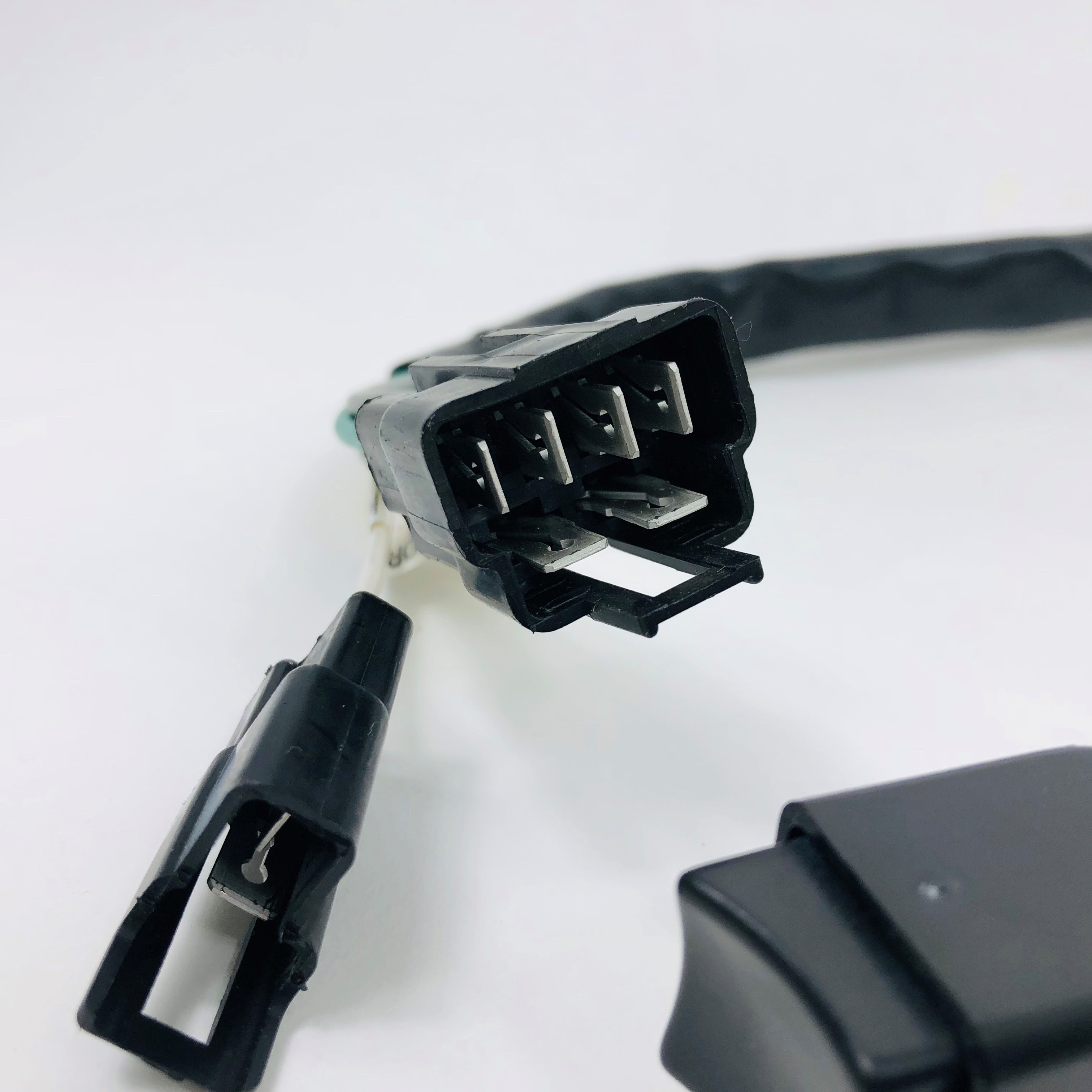 915Y103 Turn Signal Switch 12V » 10-4 Truck Parts